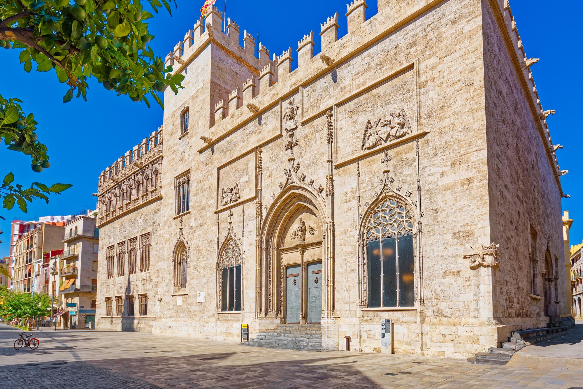 Visit UNESCO World Heritage La Lonja de la Seda | Rimigo